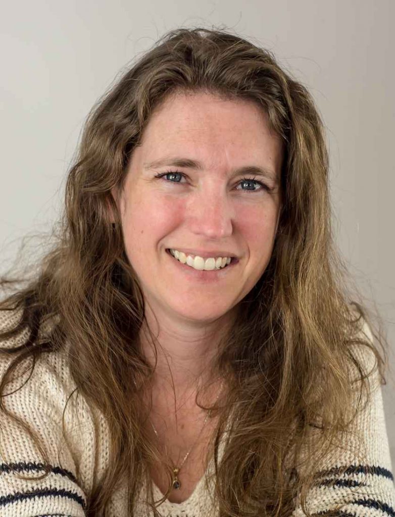 Contactez Barbara, une spécialiste en communication digitale